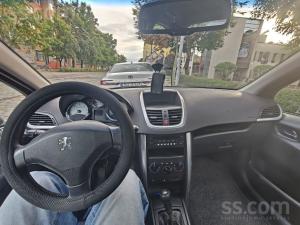 Черный Пежо 207 2007 в Рига, объемом двигателя 1.60 л и пробегом 200 тыс. км за 1000 €, фото 10 на AUTOMOTO.COM.LV