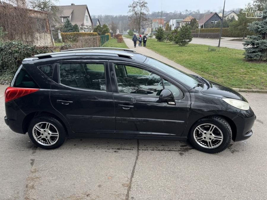 Black Peugeot 207 2008 in Kaunas, with an engine capacity of 1.40 L and mileage of 268 thousand km for 1000 €, photo 5 on AUTOMOTO.COM.LV