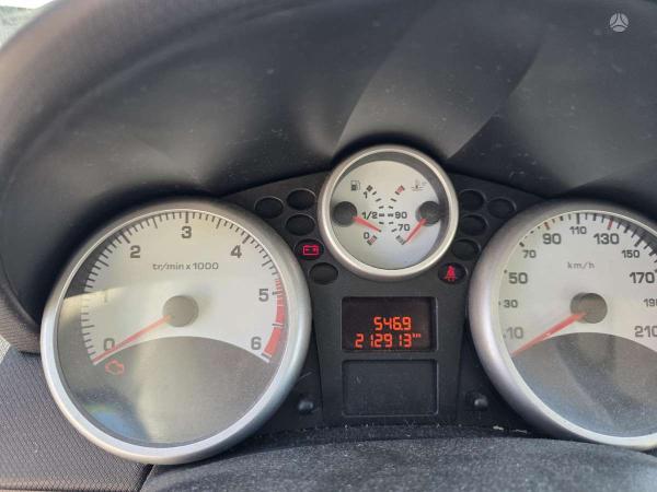 Black Peugeot 207 2008 in Panevezys, with an engine capacity of 1.56 L and mileage of 213 thousand km for 1000 €, photo 4 on AUTOMOTO.COM.LV