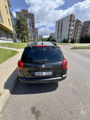 Melns Peugeot 207 2008 Viļņa, ar dzinēja tilpumu 1.60 L un nobraukumu 256 tūkst. km par 850 €, foto 4 vietnē AUTOMOTO.COM.LV