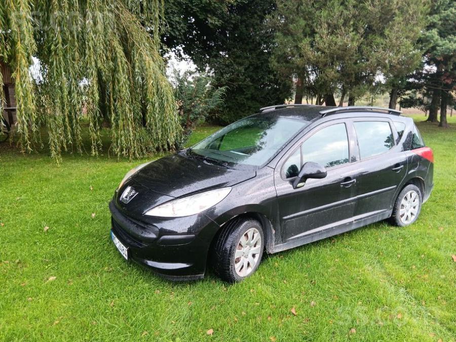 Black Peugeot 207 2008 in Kuldiga, with an engine capacity of 1.60 L and mileage of 410 thousand km for 1200 €, photo 1 on AUTOMOTO.COM.LV