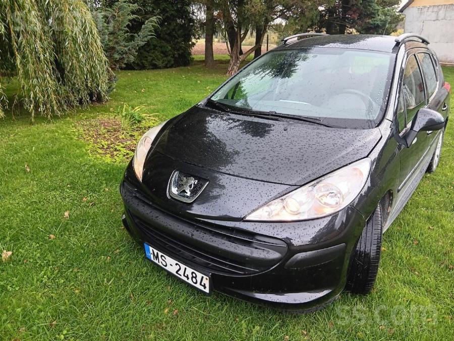 Black Peugeot 207 2008 in Kuldiga, with an engine capacity of 1.60 L and mileage of 410 thousand km for 1200 €, photo 3 on AUTOMOTO.COM.LV