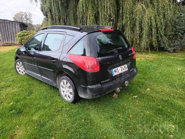 Black Peugeot 207 2008 in Kuldiga, with an engine capacity of 1.60 L and mileage of 410 thousand km for 1200 €, photo 4 on AUTOMOTO.COM.LV