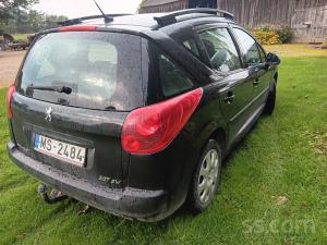 Black Peugeot 207 2008 in Kuldiga, with an engine capacity of 1.60 L and mileage of 410 thousand km for 1200 €, photo 5 on AUTOMOTO.COM.LV