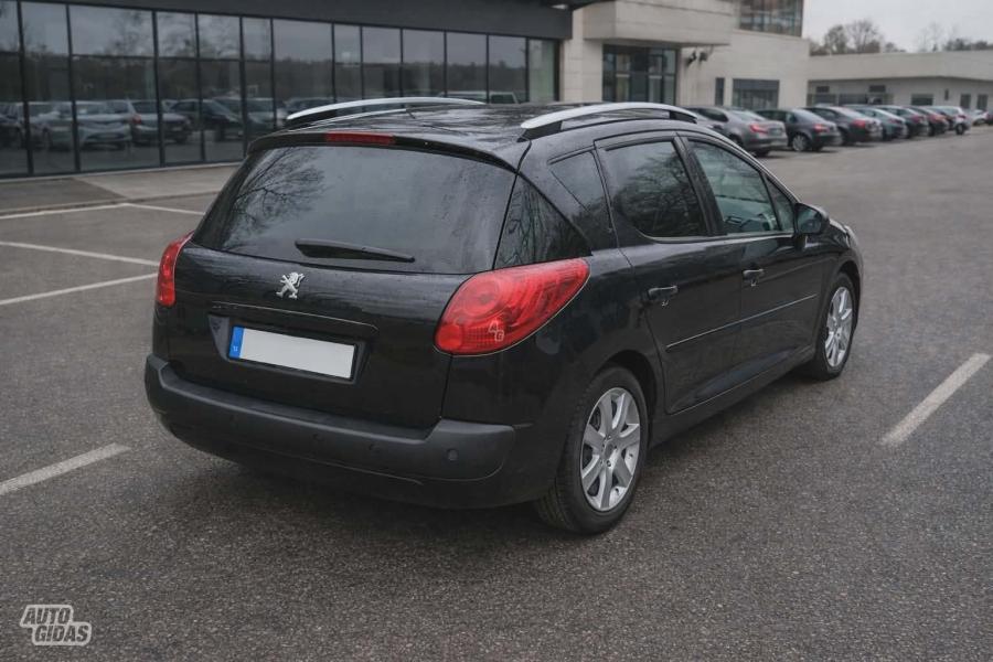 Melns Peugeot 207 2009 Kauņa, ar dzinēja tilpumu 1.60 L un nobraukumu 245 tūkst. km par 1400 €, foto 1 vietnē AUTOMOTO.COM.LV