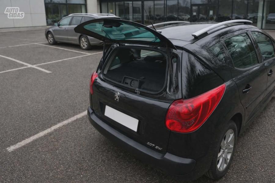 Melns Peugeot 207 2009 Kauņa, ar dzinēja tilpumu 1.60 L un nobraukumu 245 tūkst. km par 1400 €, foto 3 vietnē AUTOMOTO.COM.LV