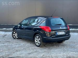 Melns Peugeot 207 2010 Rīga, ar dzinēja tilpumu 1.40 L un nobraukumu 124 tūkst. km par 1900 €, foto 3 vietnē AUTOMOTO.COM.LV