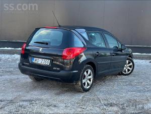 Melns Peugeot 207 2010 Rīga, ar dzinēja tilpumu 1.40 L un nobraukumu 124 tūkst. km par 1900 €, foto 4 vietnē AUTOMOTO.COM.LV
