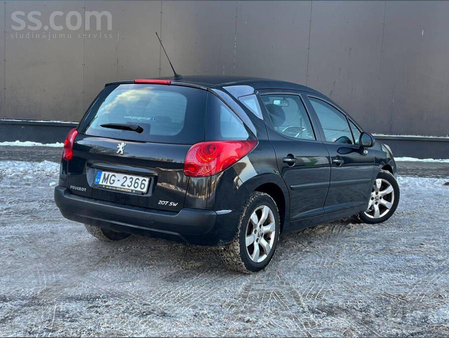 Melns Peugeot 207 2010 Rīga, ar dzinēja tilpumu 1.40 L un nobraukumu 124 tūkst. km par 1900 €, foto 4 vietnē AUTOMOTO.COM.LV