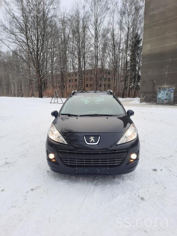 Black Peugeot 207 2011 in Riga, with an engine capacity of 1.60 L and mileage of 99 thousand km for 3200 €, photo 1 on AUTOMOTO.COM.LV