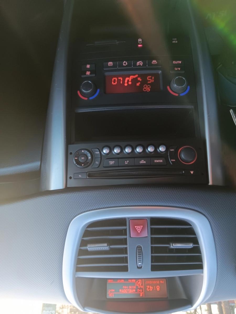 Zils Peugeot 207 2014 Rīga, ar dzinēja tilpumu 1.60 L un nobraukumu 160 tūkst. km par 4800 €, foto 13 vietnē AUTOMOTO.COM.LV