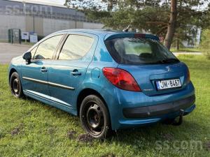 Zils Peugeot 207 2006 Kuldīga, ar dzinēja tilpumu 1.60 L un nobraukumu 267 tūkst. km par 800 €, foto 5 vietnē AUTOMOTO.COM.LV