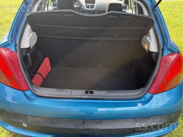 Zils Peugeot 207 2006 Kuldīga, ar dzinēja tilpumu 1.60 L un nobraukumu 267 tūkst. km par 800 €, foto 9 vietnē AUTOMOTO.COM.LV