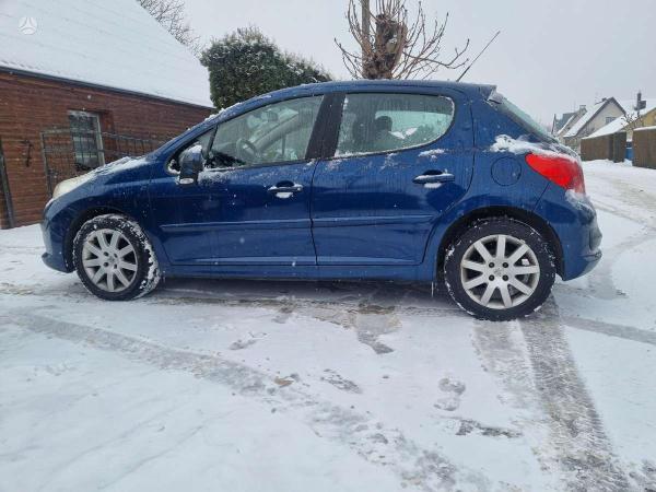 Zils Peugeot 207 2007 Vilkaviškis, ar dzinēja tilpumu 1.60 L un nobraukumu 144 tūkst. km par 1250 €, foto 1 vietnē AUTOMOTO.COM.LV