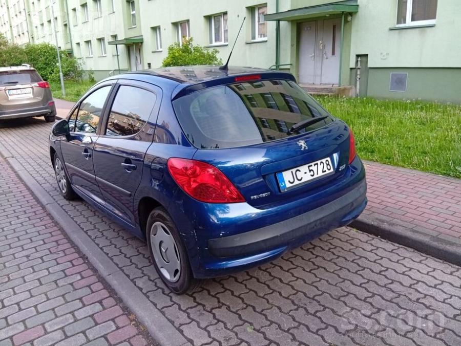 Zils Peugeot 207 2007 Rīga, ar dzinēja tilpumu 1.40 L un nobraukumu 284 tūkst. km par 1300 €, foto 4 vietnē AUTOMOTO.COM.LV