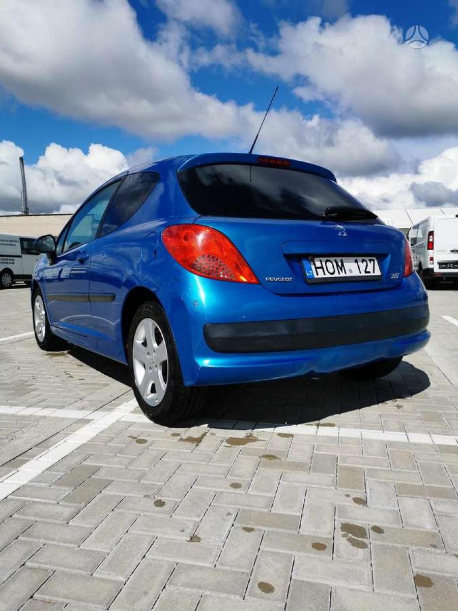 Blue Peugeot 207 2007 in Siauliai, with an engine capacity of 1.40 L and mileage of 231 thousand km for 1600 €, photo 5 on AUTOMOTO.COM.LV