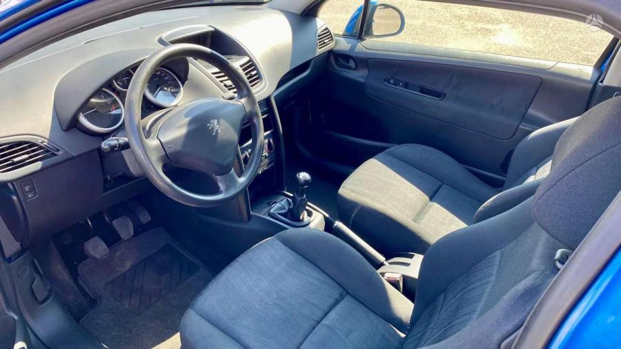 Blue Peugeot 207 2007 in Marijampole, with an engine capacity of 1.36 L and mileage of 159 thousand km for 2299 €, photo 15 on AUTOMOTO.COM.LV
