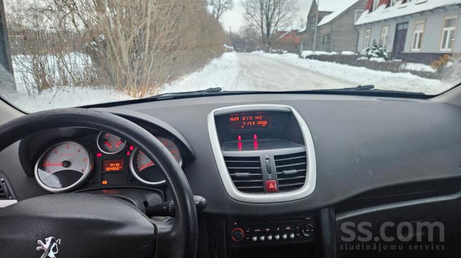 Zils Peugeot 207 2008 Rīga, ar dzinēja tilpumu 1.40 L un nobraukumu 305 tūkst. km par 1100 €, foto 8 vietnē AUTOMOTO.COM.LV