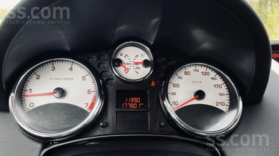 Blue Peugeot 207 2009 in Cesis, with an engine capacity of 1.60 L and mileage of 177 thousand km for 2100 €, photo 7 on AUTOMOTO.COM.LV