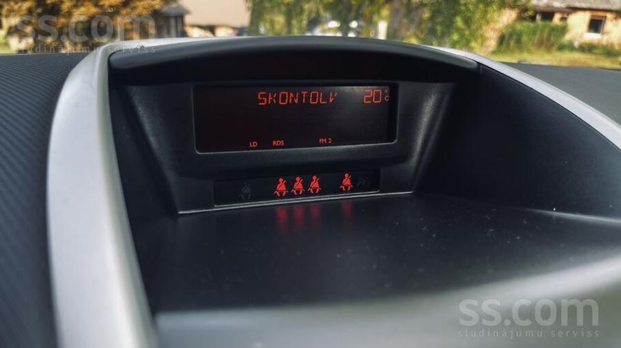 Blue Peugeot 207 2009 in Cesis, with an engine capacity of 1.60 L and mileage of 177 thousand km for 2100 €, photo 9 on AUTOMOTO.COM.LV