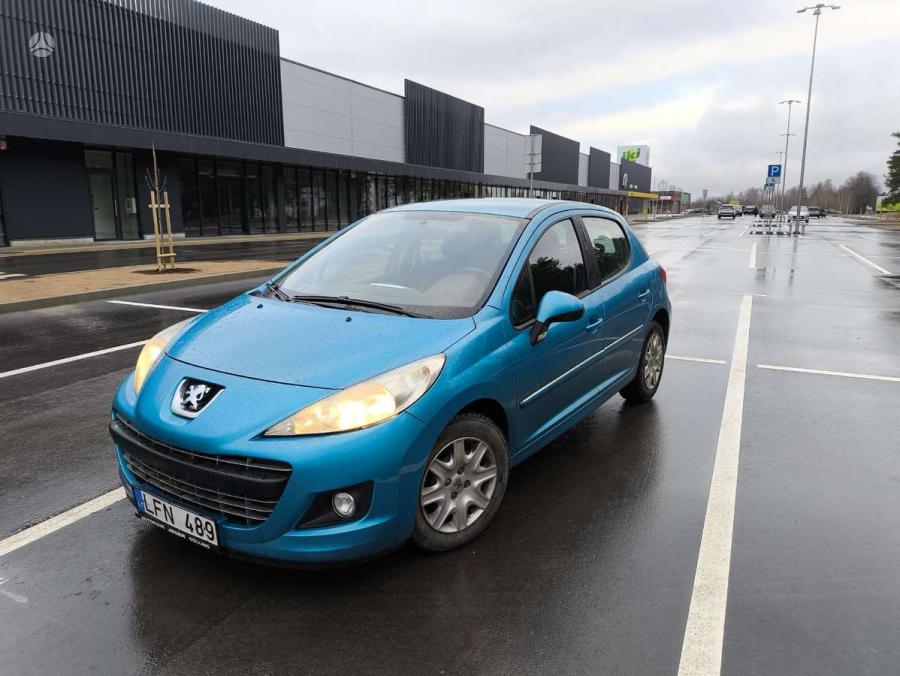 Blue Peugeot 207 2011 in Utena, with an engine capacity of 1.40 L and mileage of 166 thousand km for 1500 €, photo 2 on AUTOMOTO.COM.LV