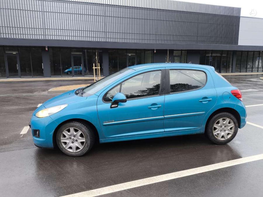 Blue Peugeot 207 2011 in Utena, with an engine capacity of 1.40 L and mileage of 166 thousand km for 1500 €, photo 3 on AUTOMOTO.COM.LV