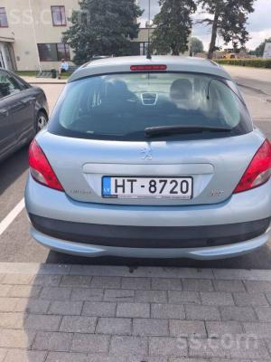 Zils Peugeot 207 2011 Rīga, ar dzinēja tilpumu 1.40 L un nobraukumu 99 tūkst. km par 2200 €, foto 5 vietnē AUTOMOTO.COM.LV