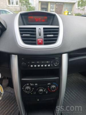 Zils Peugeot 207 2011 Rīga, ar dzinēja tilpumu 1.40 L un nobraukumu 99 tūkst. km par 2200 €, foto 11 vietnē AUTOMOTO.COM.LV