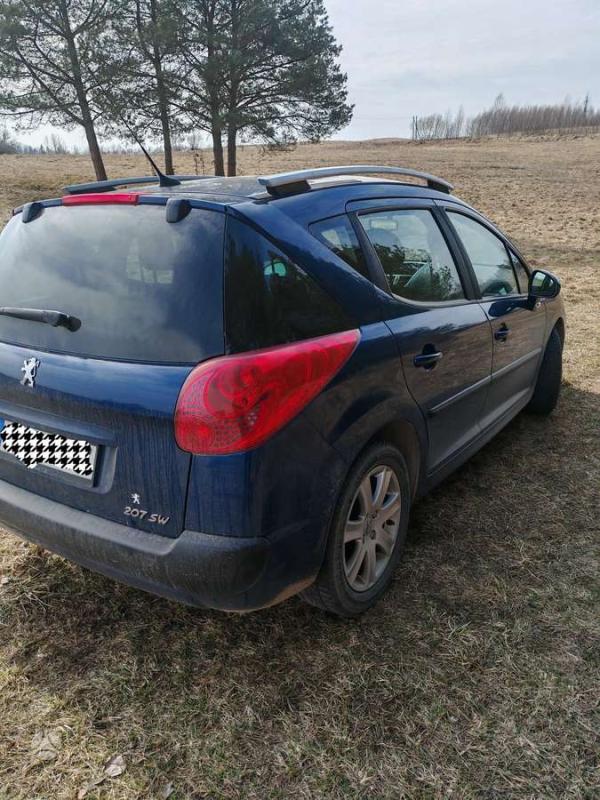 Пежо 207 2009 в Паневежис на AUTOMOTO.COM.LV Синий Пежо 207 2009 в Паневежис, объемом двигателя 1.60 л и пробегом 231 тыс. км за 800 €, фото 4 на AUTOMOTO.COM.LV