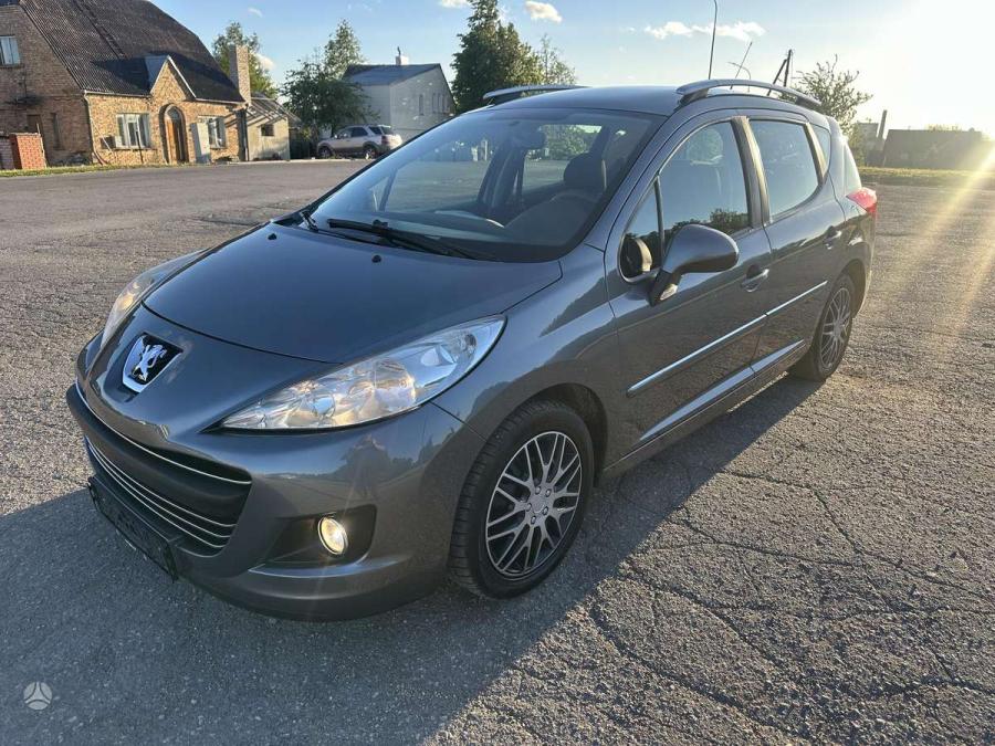 Blue Peugeot 207 2011 in Siauliai, with an engine capacity of 1.60 L and mileage of 260 thousand km for 3050 €, photo 1 on AUTOMOTO.COM.LV