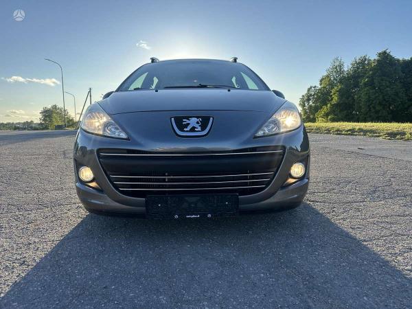 Blue Peugeot 207 2011 in Siauliai, with an engine capacity of 1.60 L and mileage of 260 thousand km for 3050 €, photo 2 on AUTOMOTO.COM.LV
