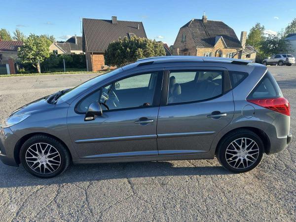 Blue Peugeot 207 2011 in Siauliai, with an engine capacity of 1.60 L and mileage of 260 thousand km for 3050 €, photo 8 on AUTOMOTO.COM.LV