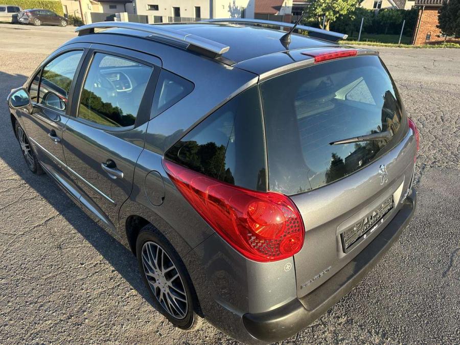 Blue Peugeot 207 2011 in Siauliai, with an engine capacity of 1.60 L and mileage of 260 thousand km for 3050 €, photo 12 on AUTOMOTO.COM.LV