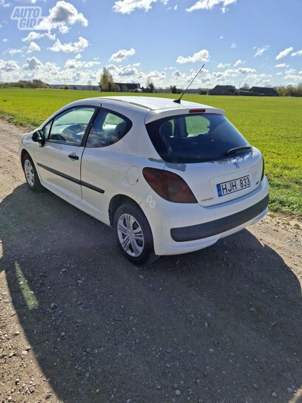 Peugeot 207 2008 Jurbarkas, ar dzinēja tilpumu 1.40 L un nobraukumu 290 tūkst. km par 800 €, foto 4 vietnē AUTOMOTO.COM.LV