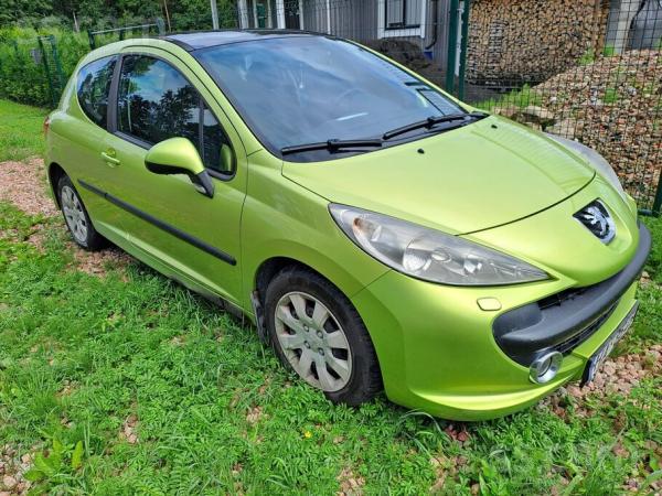Green Peugeot 207 2008 in Riga, with an engine capacity of 1.60 L and mileage of 134 thousand km for 1600 €, photo 2 on AUTOMOTO.COM.LV