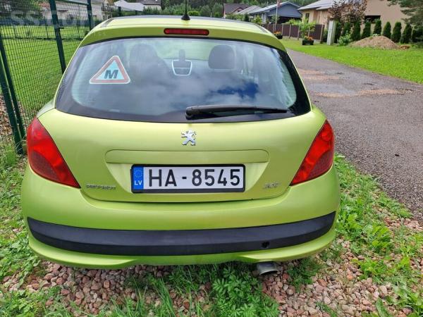 Green Peugeot 207 2008 in Riga, with an engine capacity of 1.60 L and mileage of 134 thousand km for 1600 €, photo 3 on AUTOMOTO.COM.LV