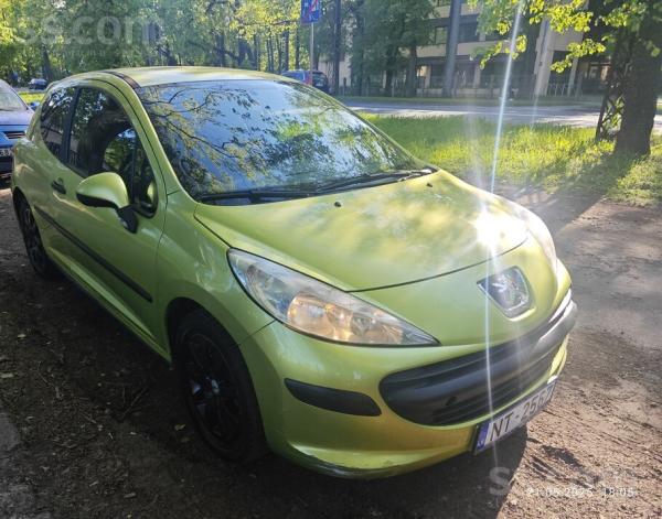 Green Peugeot 207 2006 in Riga, with an engine capacity of 1.40 L and mileage of 311 thousand km for 850 €, photo 1 on AUTOMOTO.COM.LV