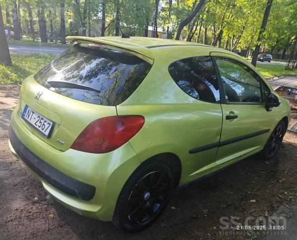 Green Peugeot 207 2006 in Riga, with an engine capacity of 1.40 L and mileage of 311 thousand km for 850 €, photo 3 on AUTOMOTO.COM.LV