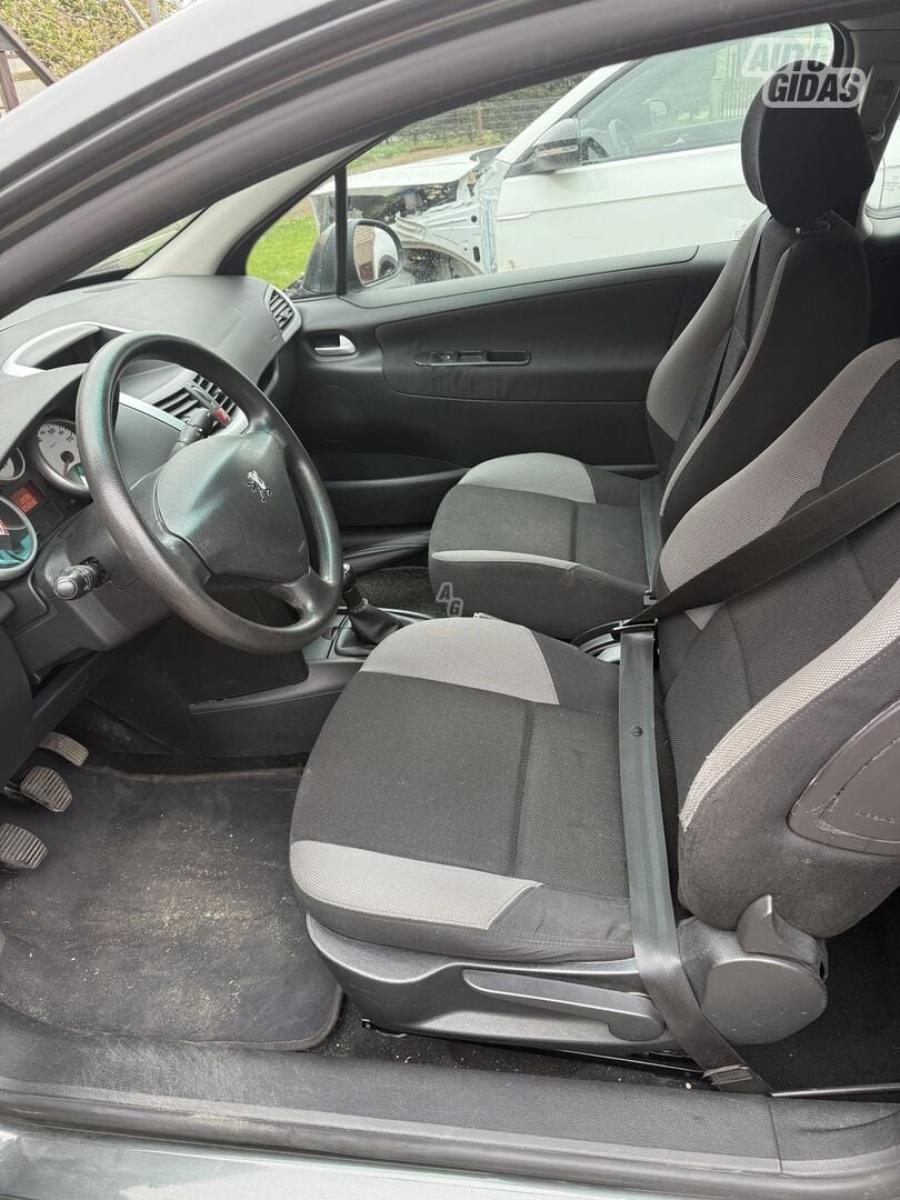 Zaļš Peugeot 207 2006 Raseiniai, ar dzinēja tilpumu 1.40 L un nobraukumu 106 tūkst. km par 1200 €, foto 8 vietnē AUTOMOTO.COM.LV