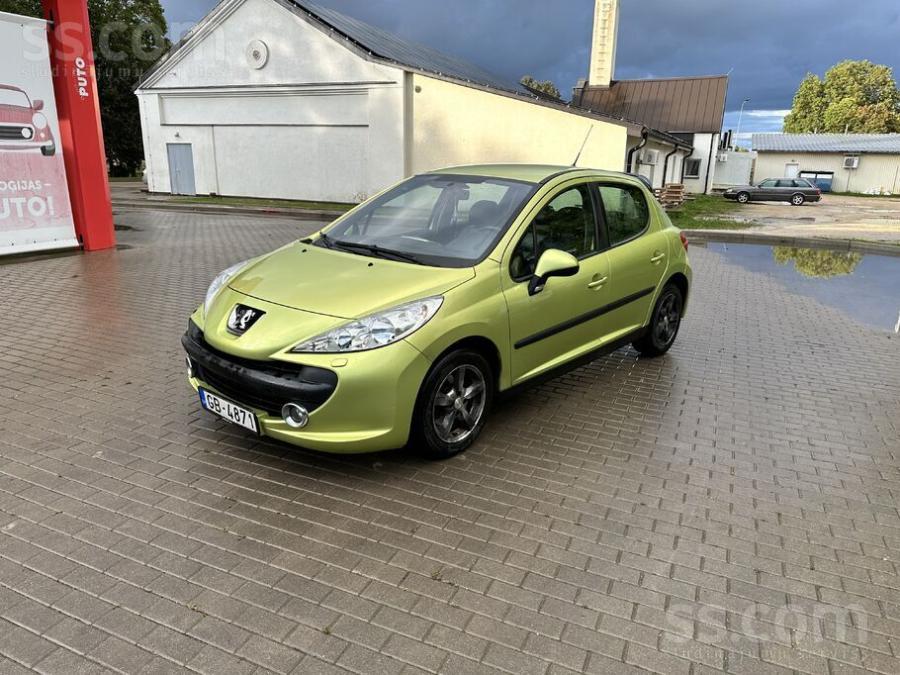 Green Peugeot 207 2006 in Ludza, with an engine capacity of 1.60 L and mileage of 279 thousand km for 890 €, photo 3 on AUTOMOTO.COM.LV