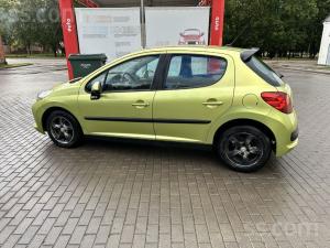 Green Peugeot 207 2006 in Ludza, with an engine capacity of 1.60 L and mileage of 279 thousand km for 890 €, photo 4 on AUTOMOTO.COM.LV