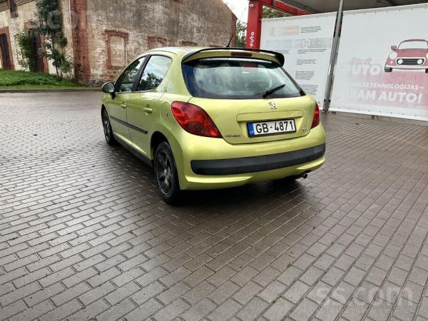 Zaļš Peugeot 207 2006 Ludza, ar dzinēja tilpumu 1.60 L un nobraukumu 279 tūkst. km par 890 €, foto 6 vietnē AUTOMOTO.COM.LV