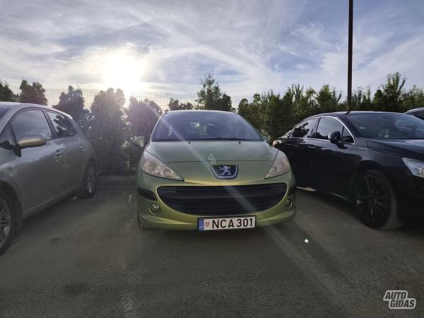 Zaļš Peugeot 207 2007 Šauļi, ar dzinēja tilpumu 1.40 L un nobraukumu 208 tūkst. km par 1000 €, foto 1 vietnē AUTOMOTO.COM.LV