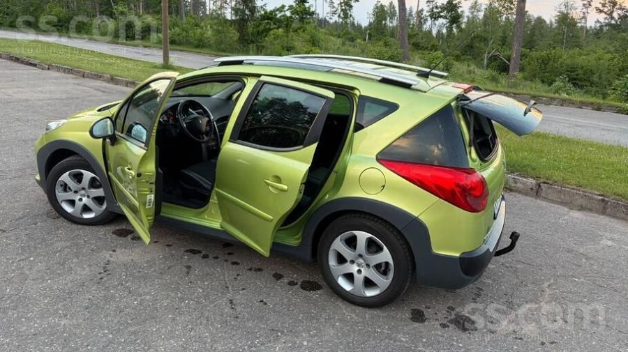 Green Peugeot 207 2008 in Valmiera, with an engine capacity of 1.60 L and mileage of 272 thousand km for 4000 €, photo 3 on AUTOMOTO.COM.LV