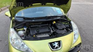 Green Peugeot 207 2008 in Valmiera, with an engine capacity of 1.60 L and mileage of 272 thousand km for 4000 €, photo 4 on AUTOMOTO.COM.LV