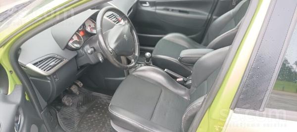 Peugeot 207 2008 Valmiera vietnē Zaļš Peugeot 207 2008 Valmiera, ar dzinēja tilpumu 1.60 L un nobraukumu 272 tūkst. km par 3800 €, foto 5 vietnē AUTOMOTO.COM.LV