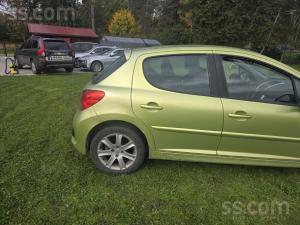 Zaļš Peugeot 207 2008 Ogre, ar dzinēja tilpumu 1.60 L un nobraukumu 175 tūkst. km par 1220 €, foto 6 vietnē AUTOMOTO.COM.LV