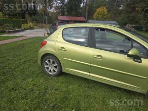 Zaļš Peugeot 207 2008 Ogre, ar dzinēja tilpumu 1.60 L un nobraukumu 175 tūkst. km par 1220 €, foto 7 vietnē AUTOMOTO.COM.LV