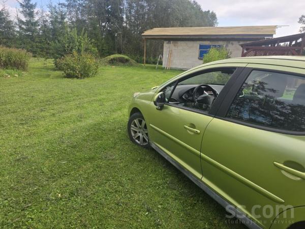 Green Peugeot 207 2008 in Ogre, with an engine capacity of 1.60 L and mileage of 175 thousand km for 1220 €, photo 10 on AUTOMOTO.COM.LV