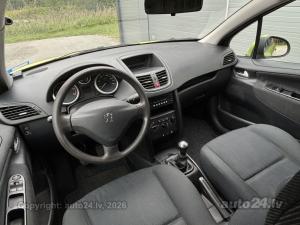 Зеленый Пежо 207 2008 в Пярну, объемом двигателя 1.60 л и пробегом 155 тыс. км за 2499 €, фото 10 на AUTOMOTO.COM.LV